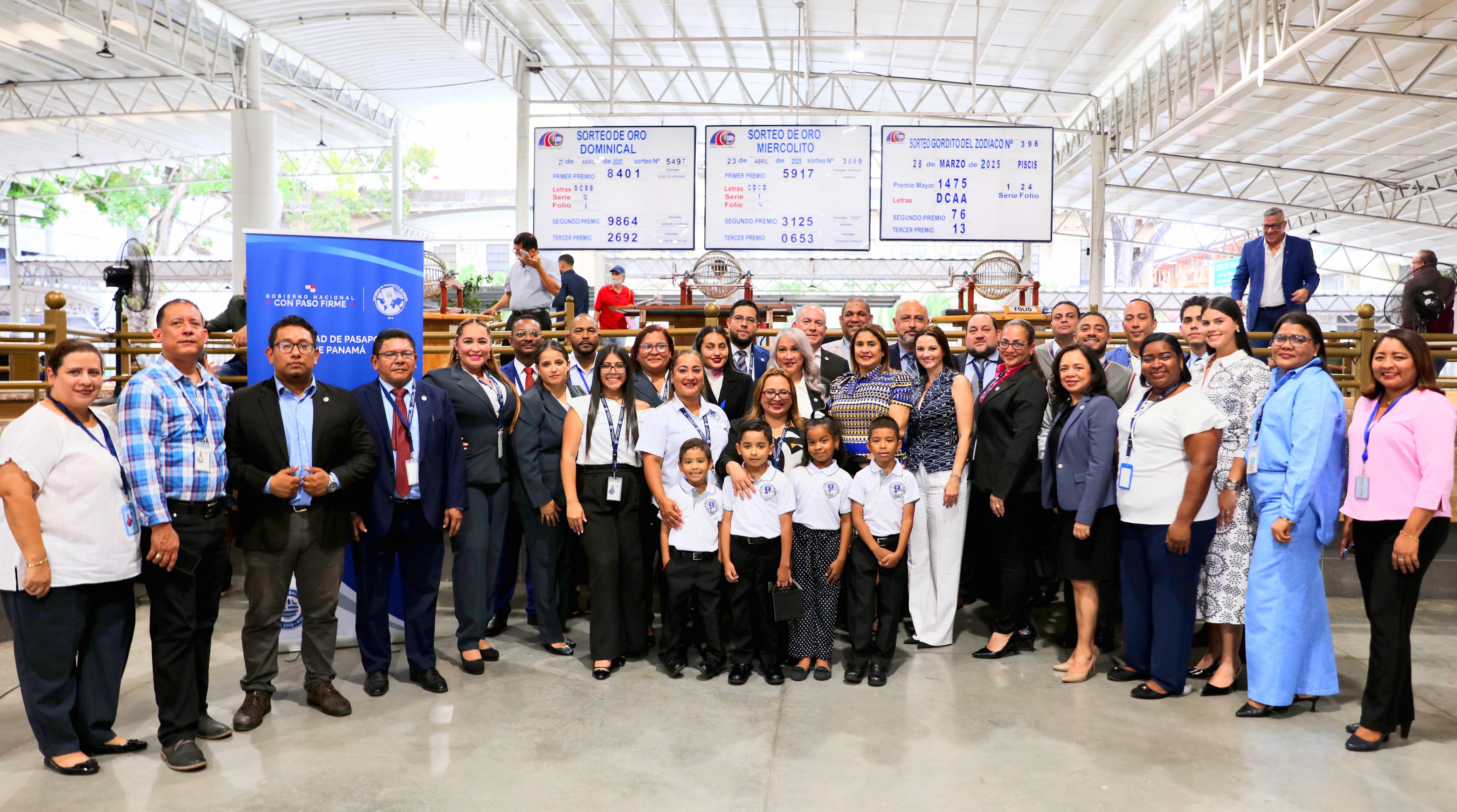 Autoridad de Pasaportes de Panamá - HORARIO